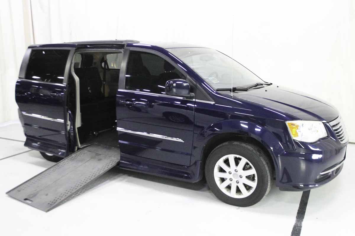 Used Chrysler Wheelchair Vans For Sale - Rollx Vans