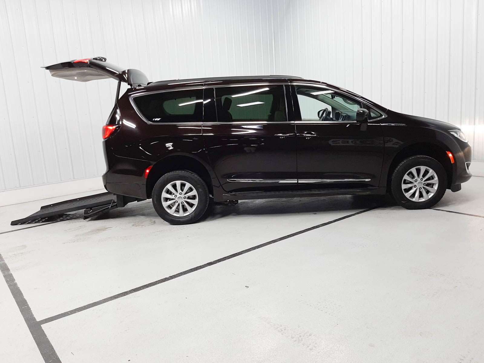 Reconditioned Wheelchair Vans | Renew by Rollx - Quality Guaranteed