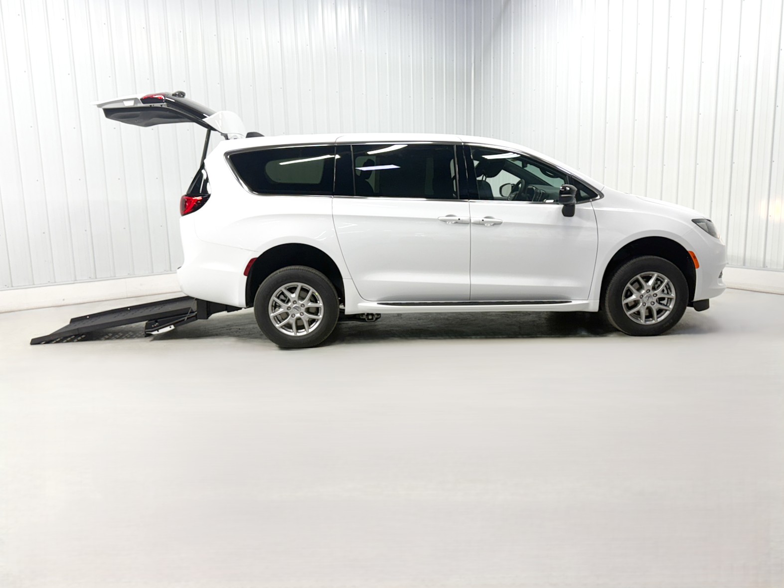 New Handicap Wheelchair Vans For Sale - Rollx Vans