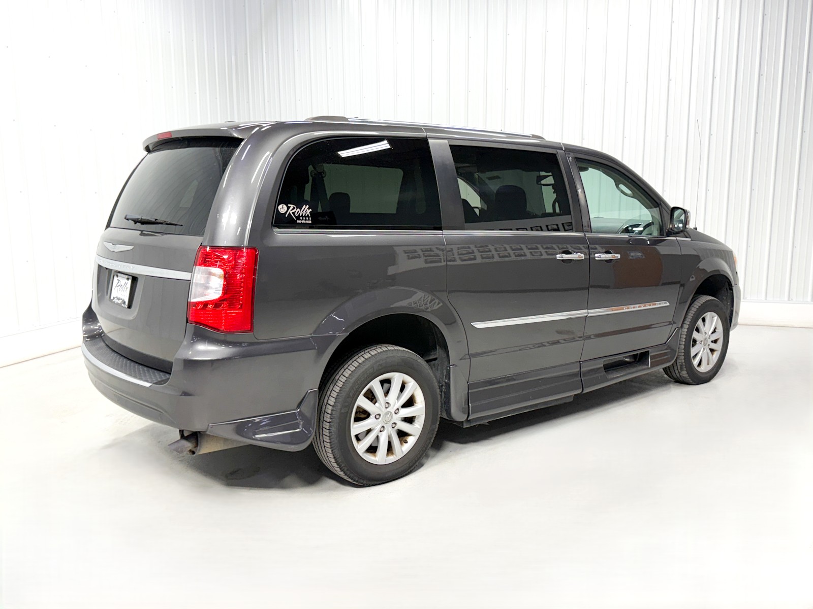 Used 2015 Chrysler T&c Wheelchair Van For Sale | #401514 | Rollx Vans