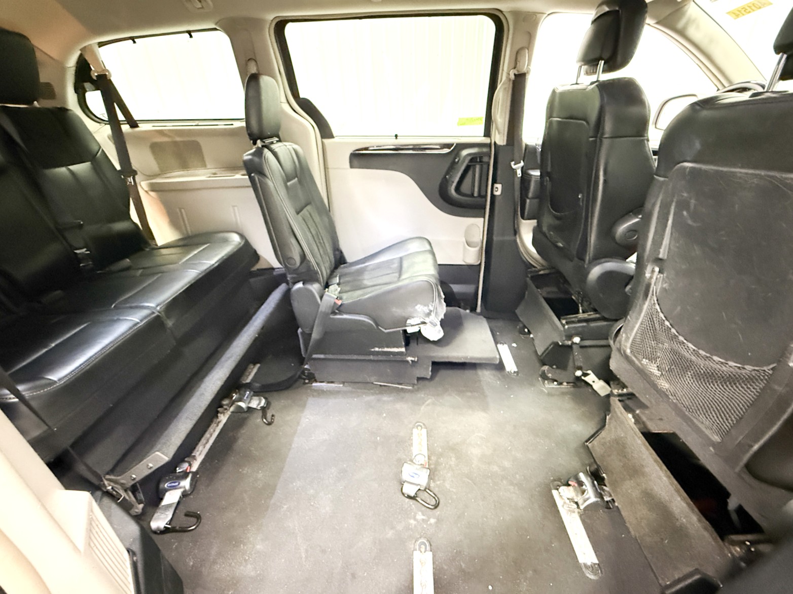 Used 2015 Chrysler T&c Wheelchair Van For Sale | #401514 | Rollx Vans