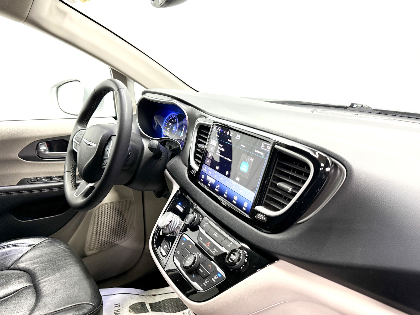 Newconversion 2022 Chrysler Pacifica Wheelchair Van For Sale | #401553 ...